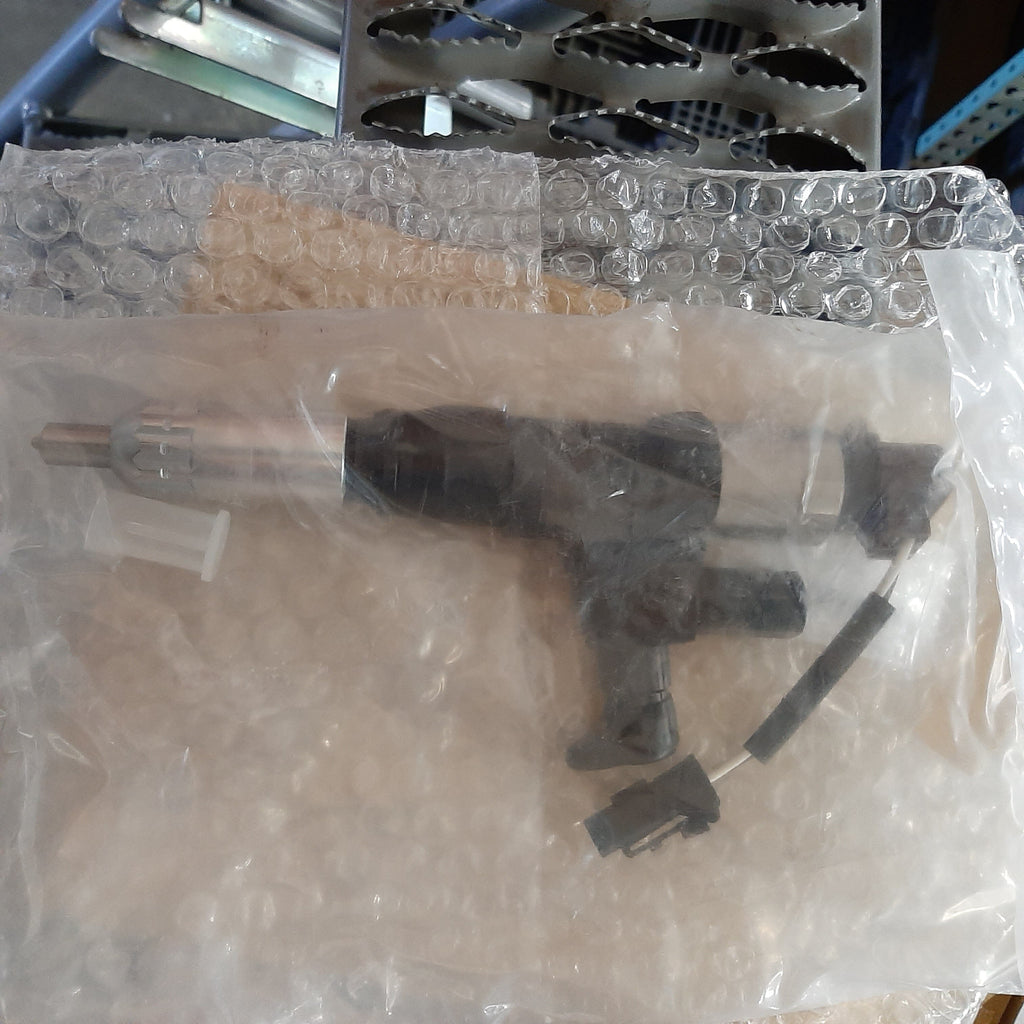 095000-6593 (23670-E0010) New Denso 500 Series Fuel Injector fits Hino